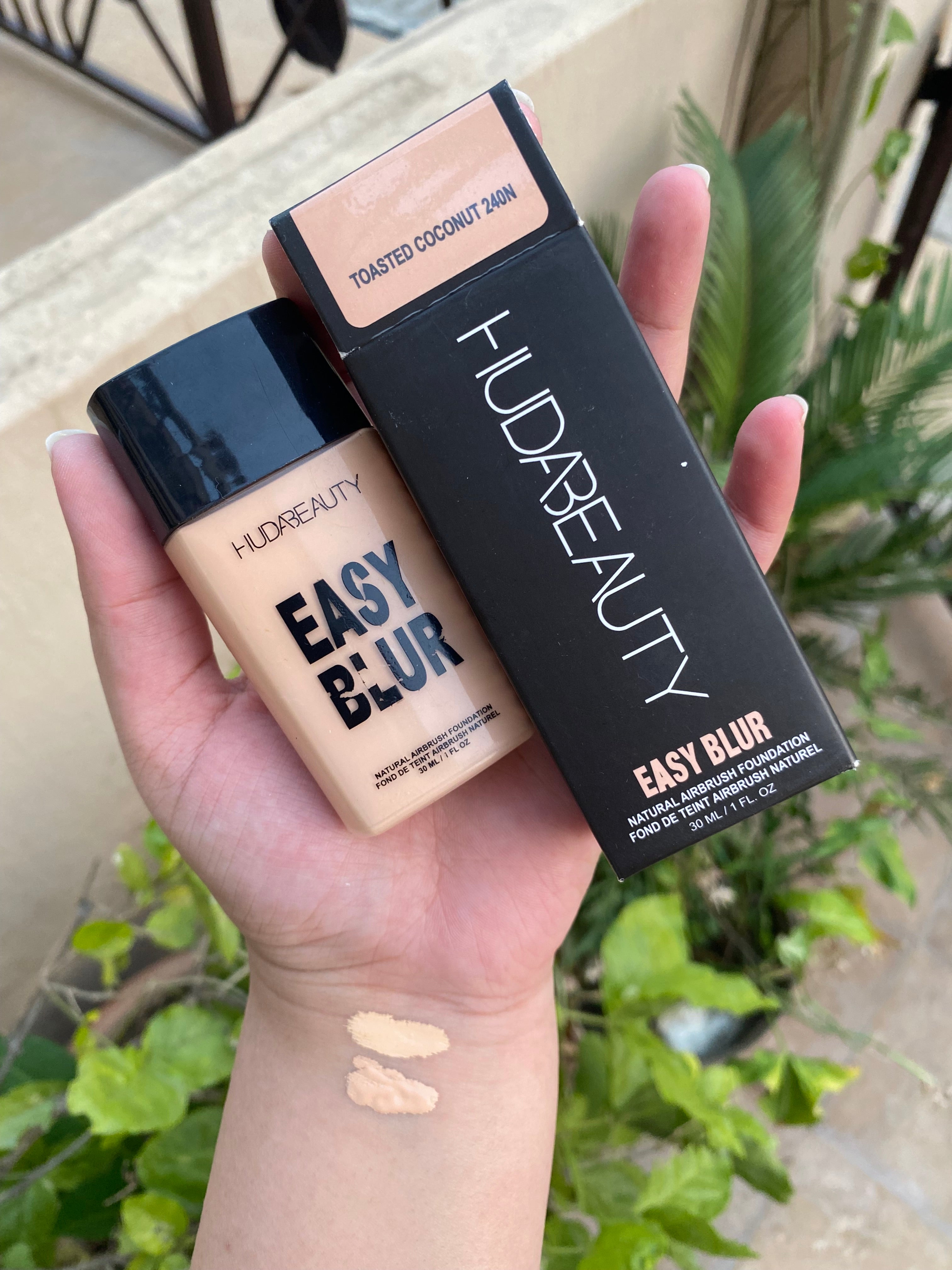 Huda Beauty Easy Blur Natural Airbrush Foundation – Bling and Glow